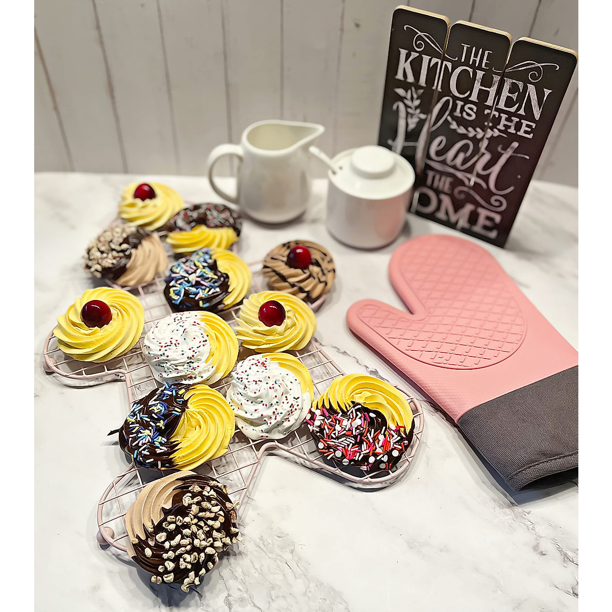 Dezicakes Cooling Rack for Baking Cookies Cupcakes Pink Gingerbread Unique Style Bakers Gift Idea Wire Rack Baking Oven Rack with Silicone Baking Mitt, Rust-Resistant, Cupcake Rack