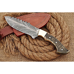 HUNTEX Unique Custom Handmade Hand-Forged New Feather Pattern Damascus Steel 9.5 Inch Long Full Tang Ram Horn Handle Razor Sharp Hunting Camping Knife with Genuine Leather Sheath