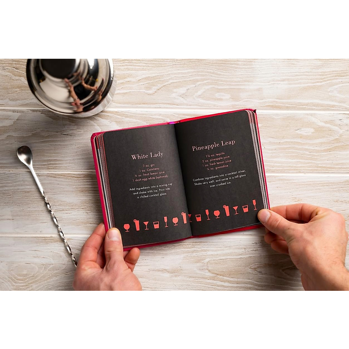 The Little Pink Book of Cocktails: The Perfect Ladies' Drinking Companion (Fabulous Cocktail Recipes For Ladies)