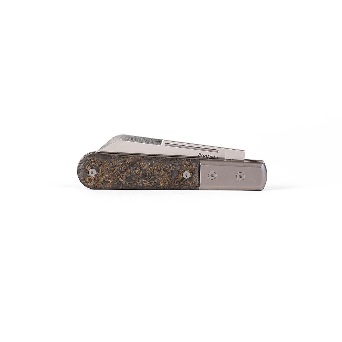 LionSTEEL Barlow Traditional Gentlemen’s Folding Pocket Knife, Collector Quality Folder for EDC, Titanium Bolsters, M390 Steel, Made in Italy (Sheepsfoot, Gold Carbon Fiber)
