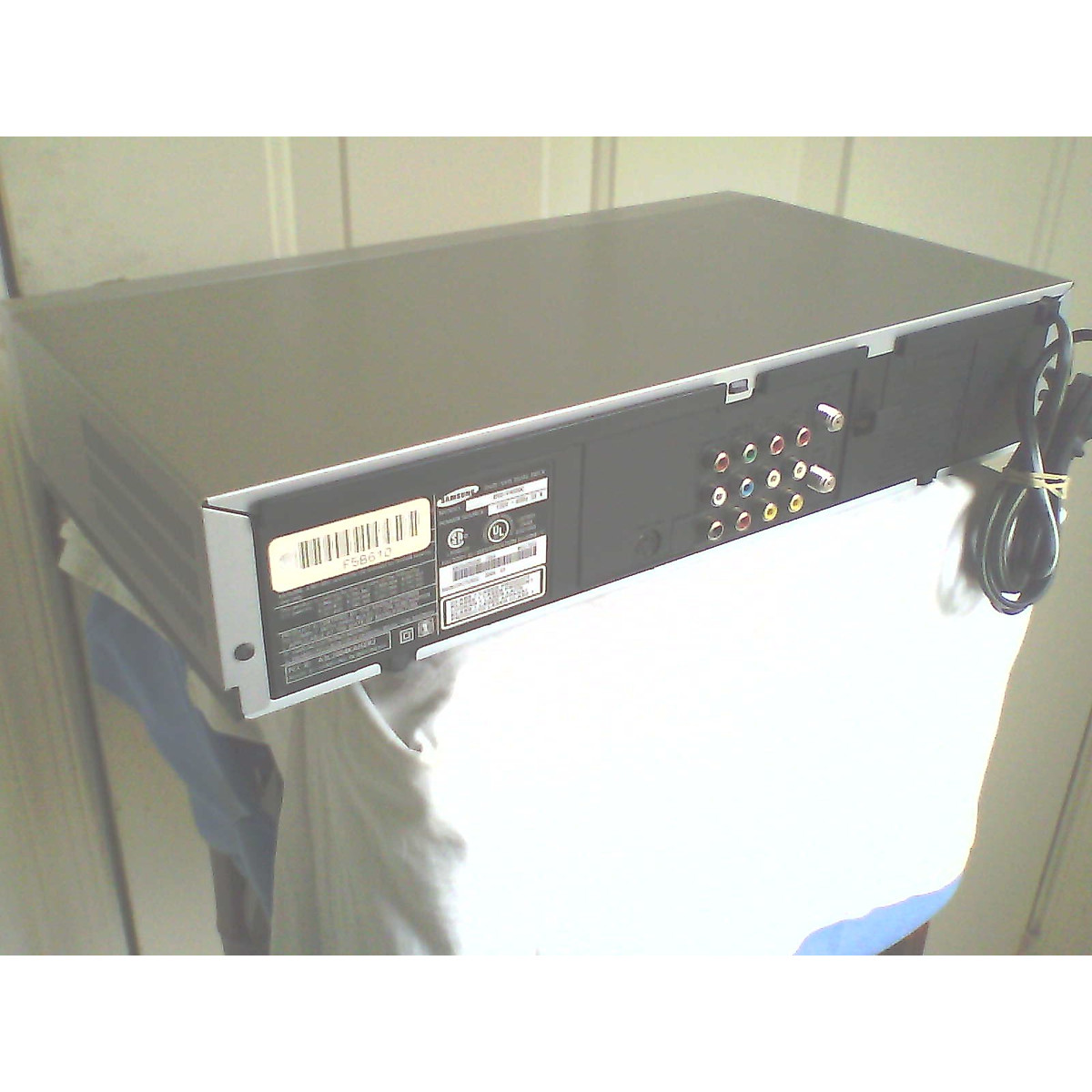 Samsung DVD-V4600C DVD Video & CD Player, VCR Video Cassette Tape Recorder Combo, 4-Head Hi-Fi Stereo VHS Player w/ Dolby Digital, dts Digital Out, Progresive