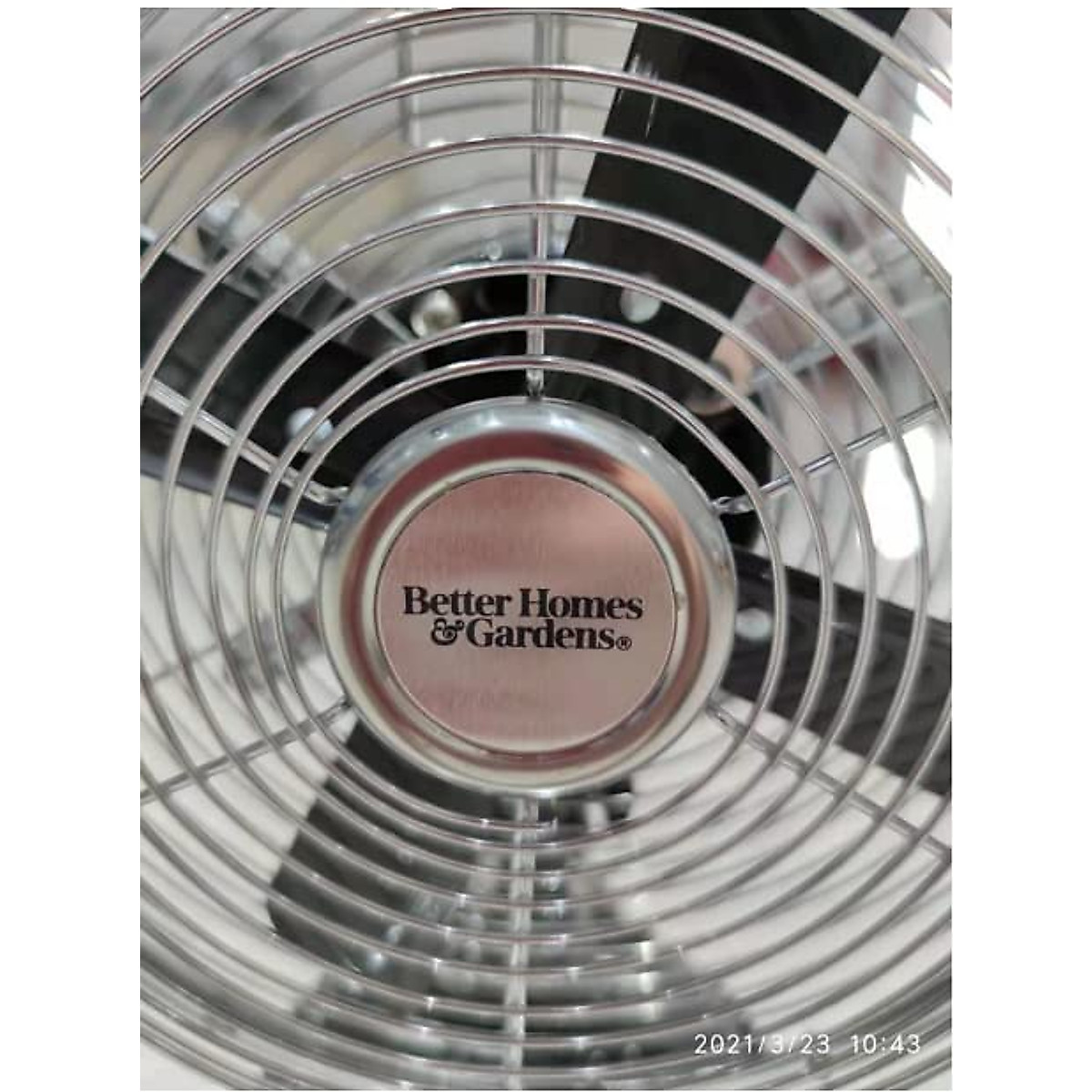 Better Homes & Gardens 8 inch Retro 3-Speed Metal Tilted-Head Oscillation Table Fan BHS036163273003, Black (Renewed)