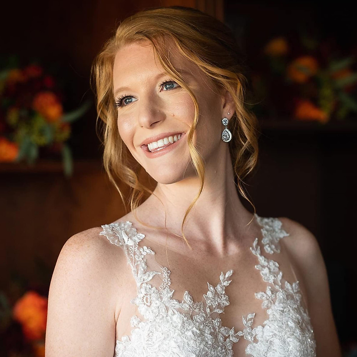 Thunaraz 4 Pairs Clip on Earrings for Women Crystal Teardrop Wedding Earrings Clip on Rhinestone Formal Chandelier Dangle Earrings for Brides Bridesmaids Stylish Non Pierced Jewelry