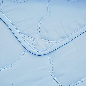 Down Alternative Toddler Quilt Comforter Super Soft Design for Baby Boys Girls, Breathable Quilted Crib for Winter Nap Sleeping Nursery Bed Light Blanket - 39”x59” Blue