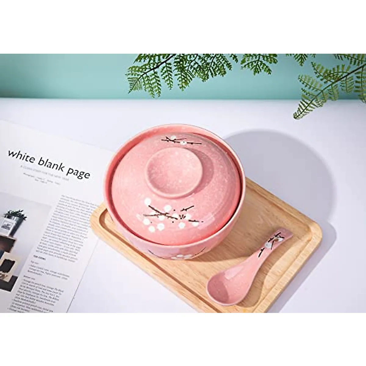 LLDAYU Japanese Creative Hand-Painted Ceramic Bowls with Soup Spoon, Large 27.5 OZ ramen bowls/Soup bowls,with Heat Preservation Function, and Suitable for Microwave Oven, and Dishwasher- pink