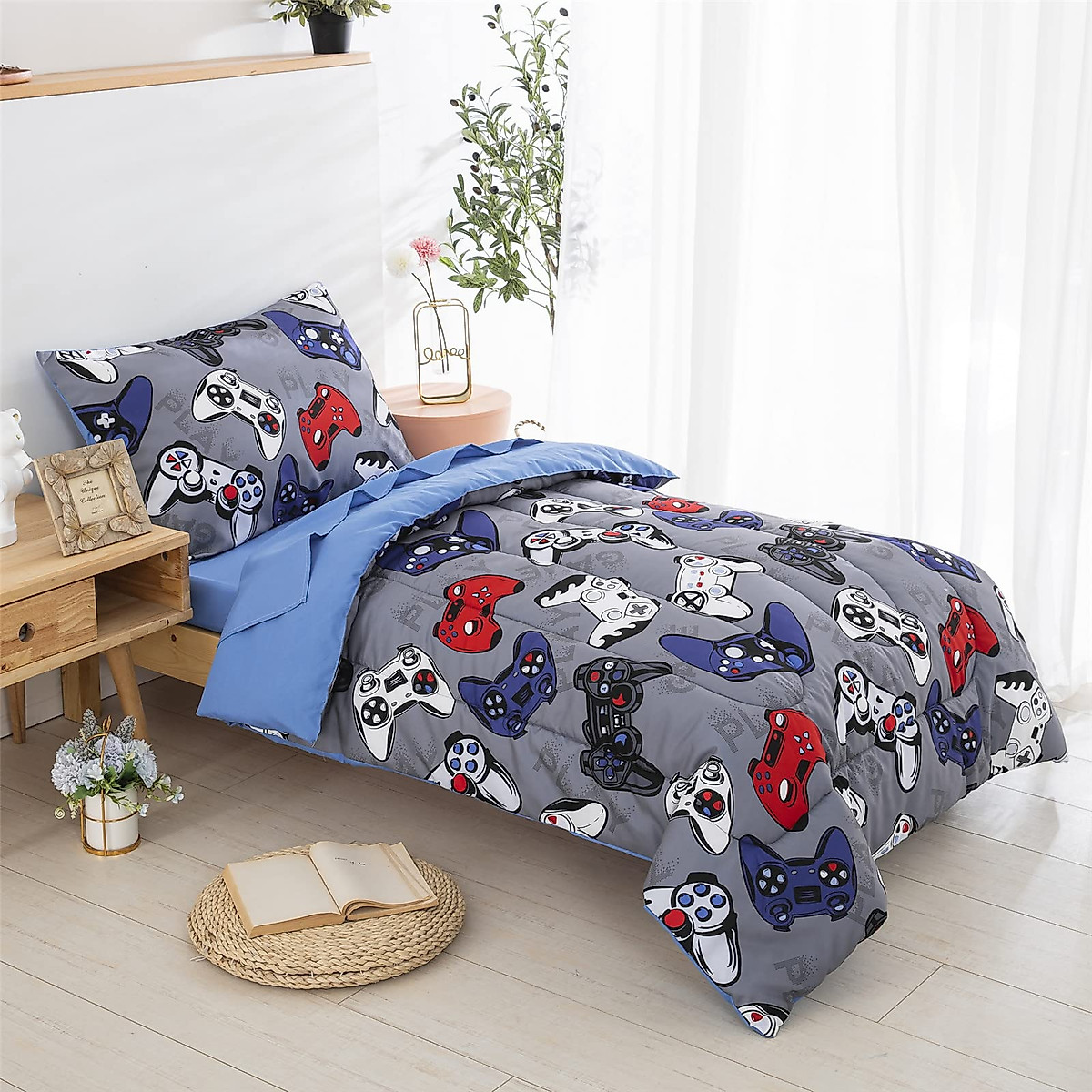 SEISYUKU Toddler Bedding Set 4 Pieces - Toddler Comforter Sets - Gamer Beddng Set for Boys and Girls - Includes 1 Comforter, 1 Flat Sheet, 1 Fitted Sheet and 1 Pillow Case