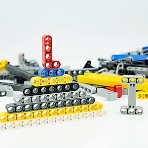 Technical Parts Pieces Sets Liftarm Beams Bricks Bulk Axles Pins Panels Frame Beams Connectors, 580 Pieces Compatible with Technic-Block MOC Buildings Toys for Boys Adults Kids Age 6+