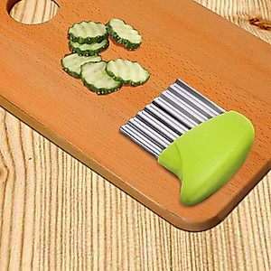maxin Crinkle Cutter, Waffle Fry Cutter Stainless Steel Wavy Cutter, Crinkle Cutter for Veggies, Potato, Carrots, Butter Lettuce, French Fry, Fruit, 2PCS(Green&Yellow)
