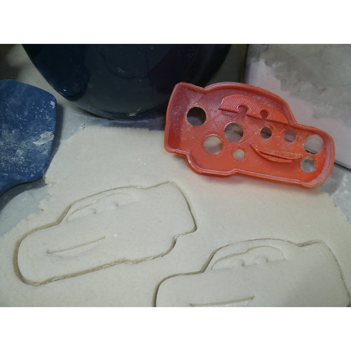 INSPIRED BY LIGHTNING MCQUEEN CARS THEME MOVIE CARTOON CHARACTER COOKIE CUTTER MADE IN USA PR597