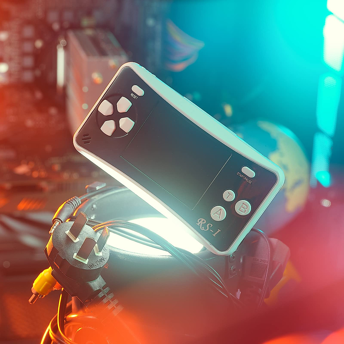 Handheld Game Console 152 Classic Retro Game Player 2.5 Inch LCD Screen Portable Video Game Console Birthday Gift for Adult, Black [video game]