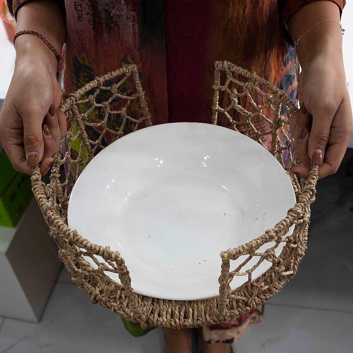 Seagrass Plate Caddy Carrier w Side Handles | Round Plate Holders for Buffets, Weddings, Parties, Dining Table - Cabinet Paper Plate Holders Reusable - By MadeTerra