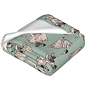 wodealmug Women's Dog Pug Throw Blankets Plush Blanket Soft Worm Sherpa Fleece Blanket Adults for Kid Crib Couch Chair Living Room Travel(50"x60",Dog Pug)