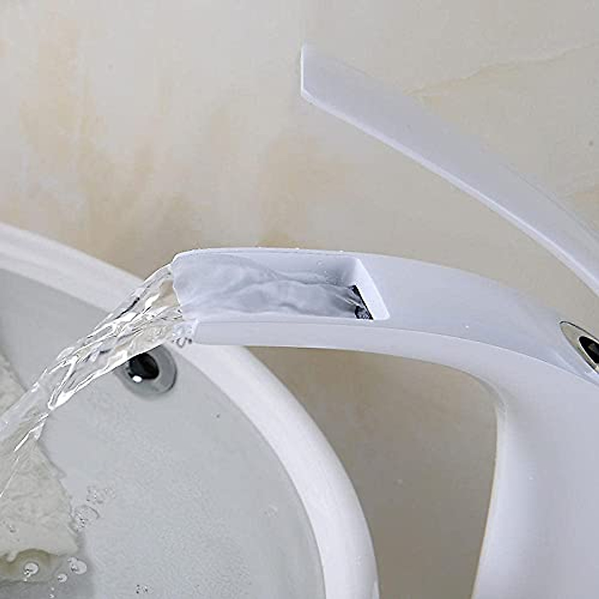 ZHANGYUEFEIFZ Bathroom Sink Faucet Sink Faucet Bathroom Basin Faucet Solid Brass Sink Faucet Hot and Cold Single-Handle Countertop Toilet Waterfall Faucet (Color : Black 2 T)