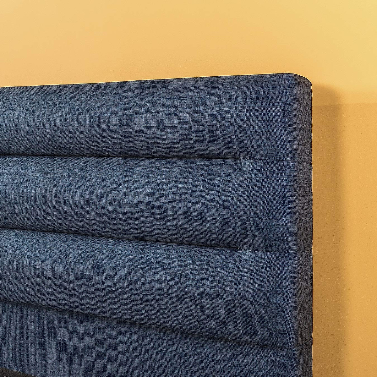 ZINUS Kiernan Upholstered Platform Bed Frame / Mattress Foundation / Wood Slat Support / No Box Spring Needed / Easy Assembly, Full