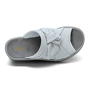 BZees Womens Smile Cream Slingbacks 9 W