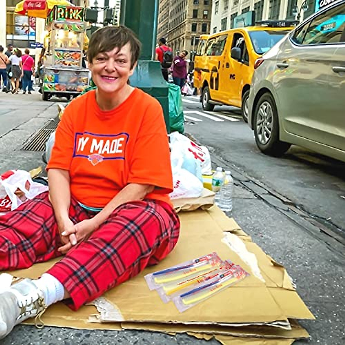 fafortune 20pcs Disposable Toothbrushes with Toothpaste and Comb for Homeless Individually Wrapped-Suitable for Hotel,Air Bnb,Shelter/Homeless/Nursing Home/Charity（20 pcs）