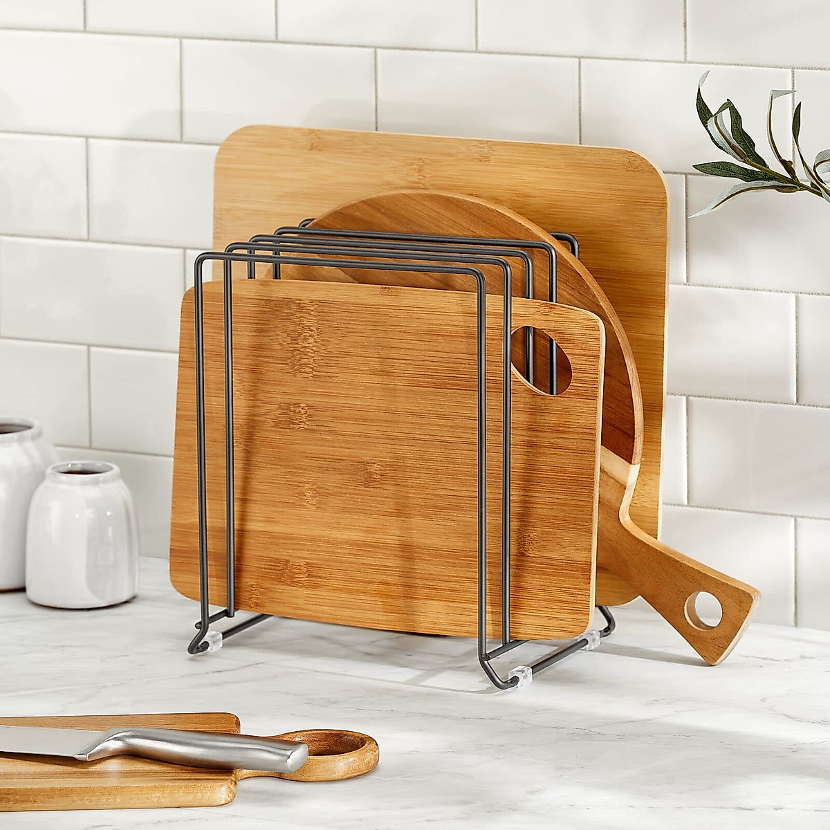 mDesign Pot Lid and Pan Rack — Metal Wire Rack for Cabinets, Pantries or Kitchen Surfaces — Freestanding Pan Stand with 5 Slots for Pans, Pots, Lids and Crockery — Dark Grey