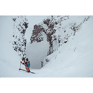 POC Obex Pure - an Adaptable, Lightweight ski and Snowboard Helmet Suited to a Wide Variety of Riding Conditions