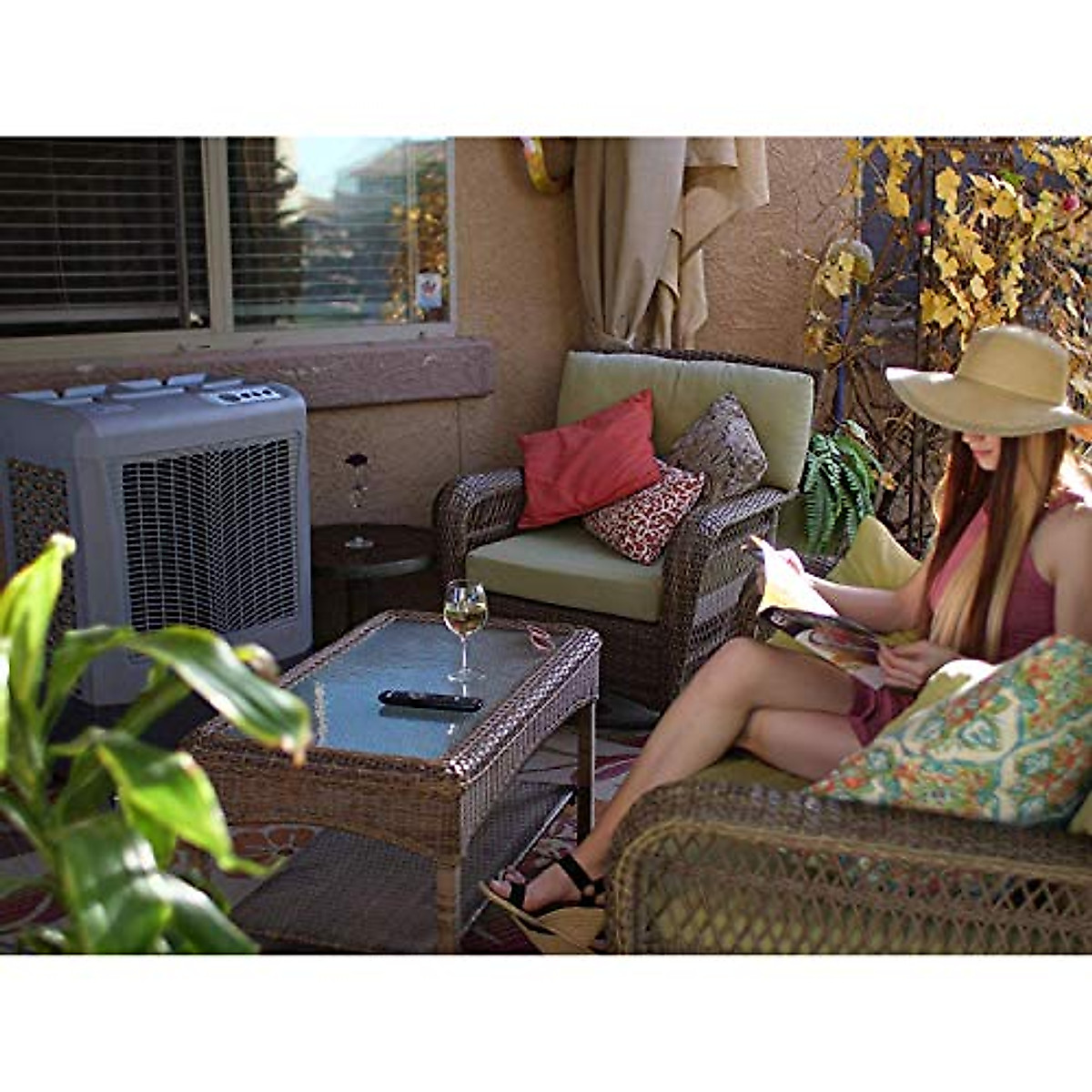 Hessaire MC37M Indoor or Outdoor Portable Oscillating Evaporative Swamp Air Cooler for 950 Square Feet of Space with Water Reservoir