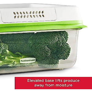 Rubbermaid FreshWorks Produce Saver, Medium and Large Storage Containers, With Lids, 8-Piece Set