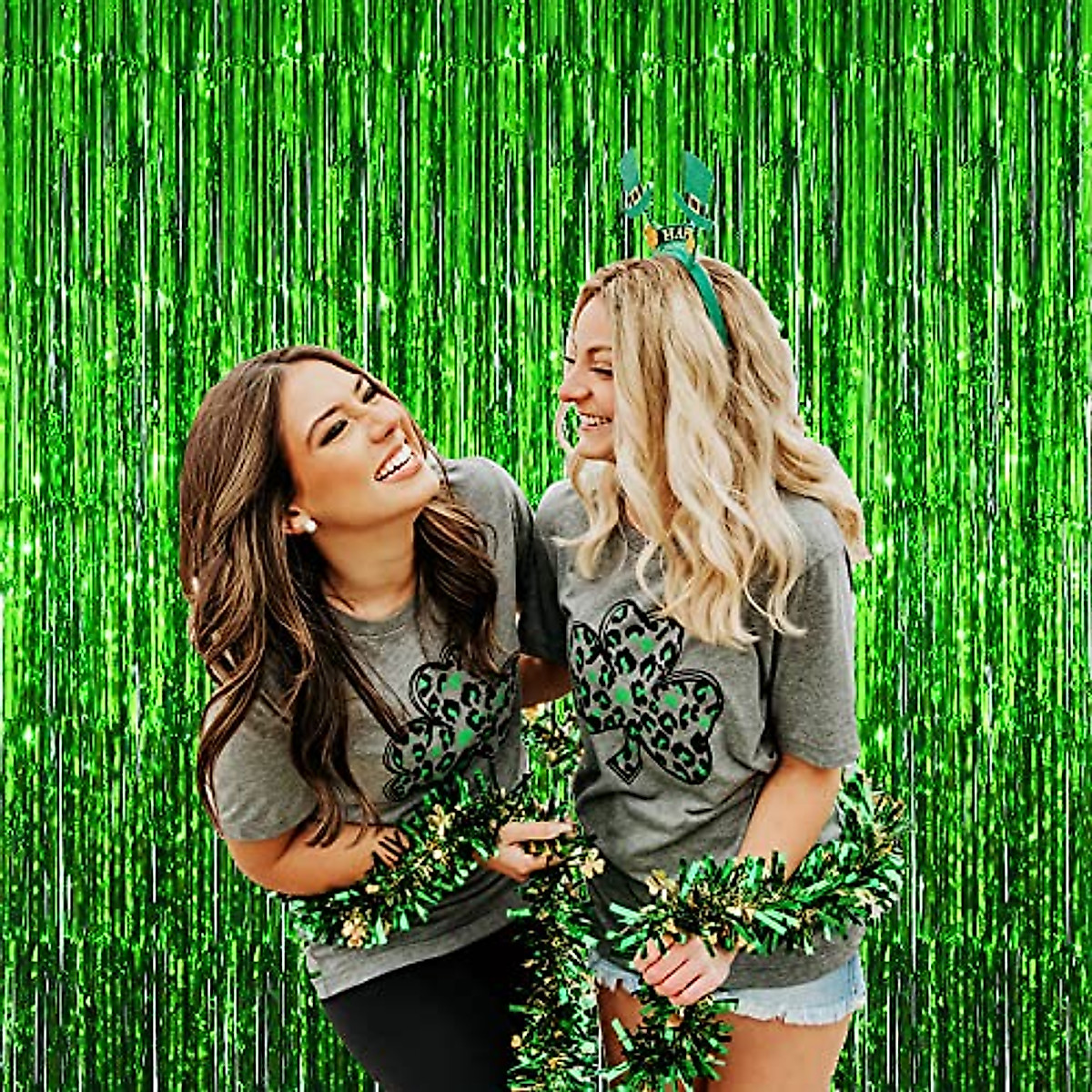 GOER 6.4 ft x 9.8 ft Metallic Tinsel Foil Fringe Curtains,Pack of 2 Party Streamer Backdrop for St. Patrick's Day,Birthday,Graduation,New Year Eve Decorations Christmas Wedding Decor (Green)