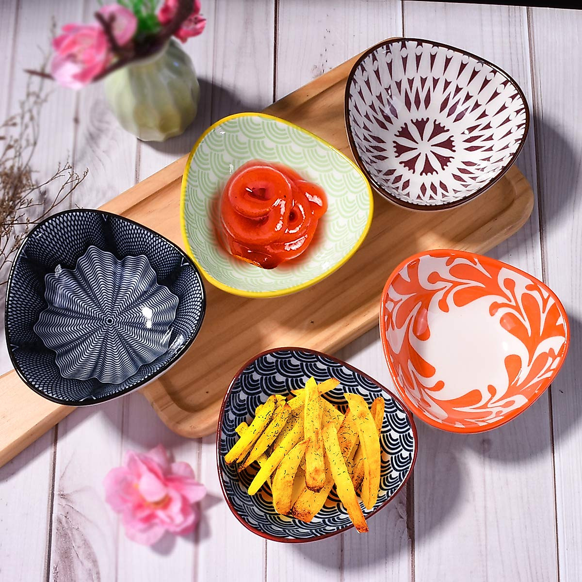 BOSILI Ceramic Soy Sauce Dishes set of 5, Japanese Soy Dishes Dipping Bowls Sauce Cups for Dumpling Sushi