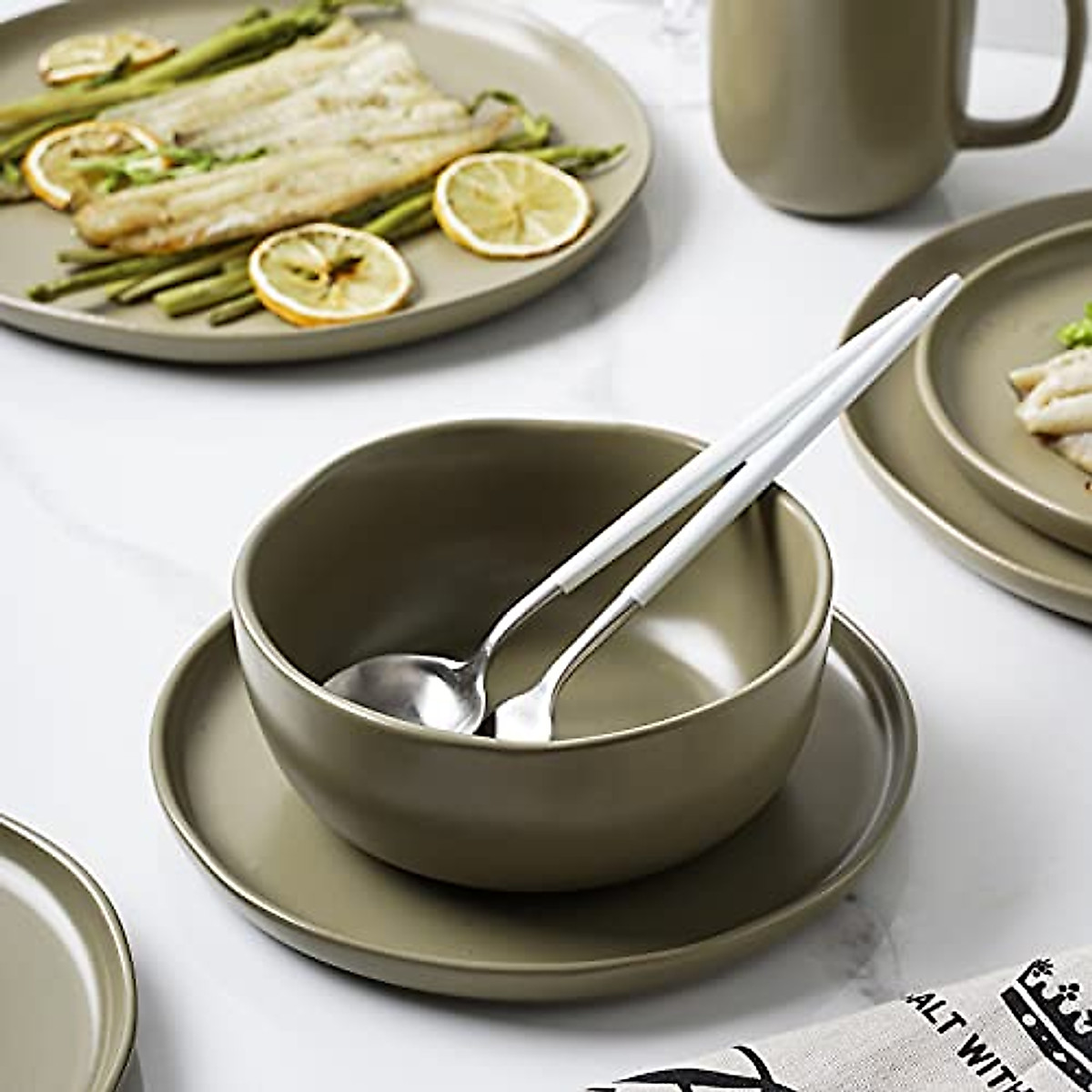 Stone Lain Tom Stoneware Reactive Glaze Dinnerware Set, 16-Piece Service for 4, Olive