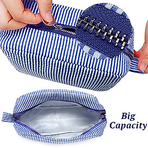 Seersucker Cosmetic Bag, Large Makeup Pouch Travel Toiletry Case with Zipper Closure Seersucker Cosmetic Organizer for Women Girls