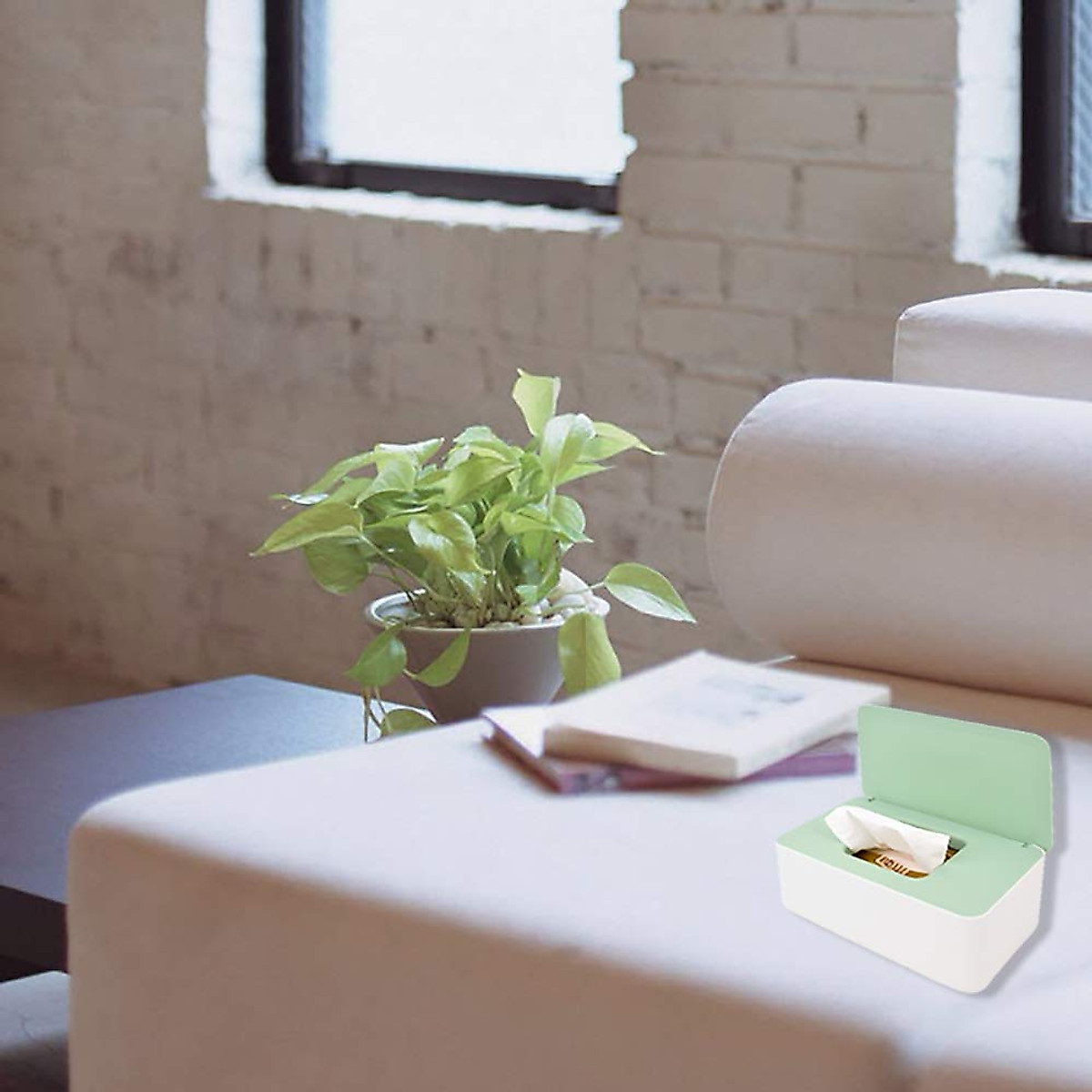 LINGNI Wipes Dispenser, Baby Diaper Wipes Case, Tissue Storage Box, Easy Open & Close Wet Wipe Container, Seal Design Prevent Moisture Loss (1 pc, Light Green)