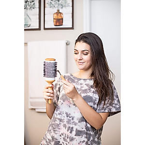 GranNaturals Hair Brush Cleaner - Rake Design for Pick Cleaning & Detangling Combs & Bristle Brushes - Durable Metal Wires, Ergonomic Wooden Handle - Quick Hair, Dust & Lint Remover Tool for Brushes