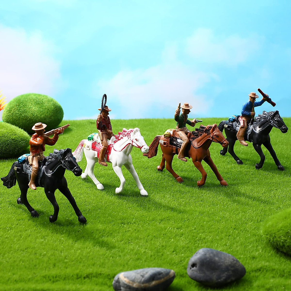 Farm Animals Toys for Kids 3-5, 4Pcs Farm World Western Riding Horse Toys, Plastic Action Figure for Home Office Table Decor, for Kids