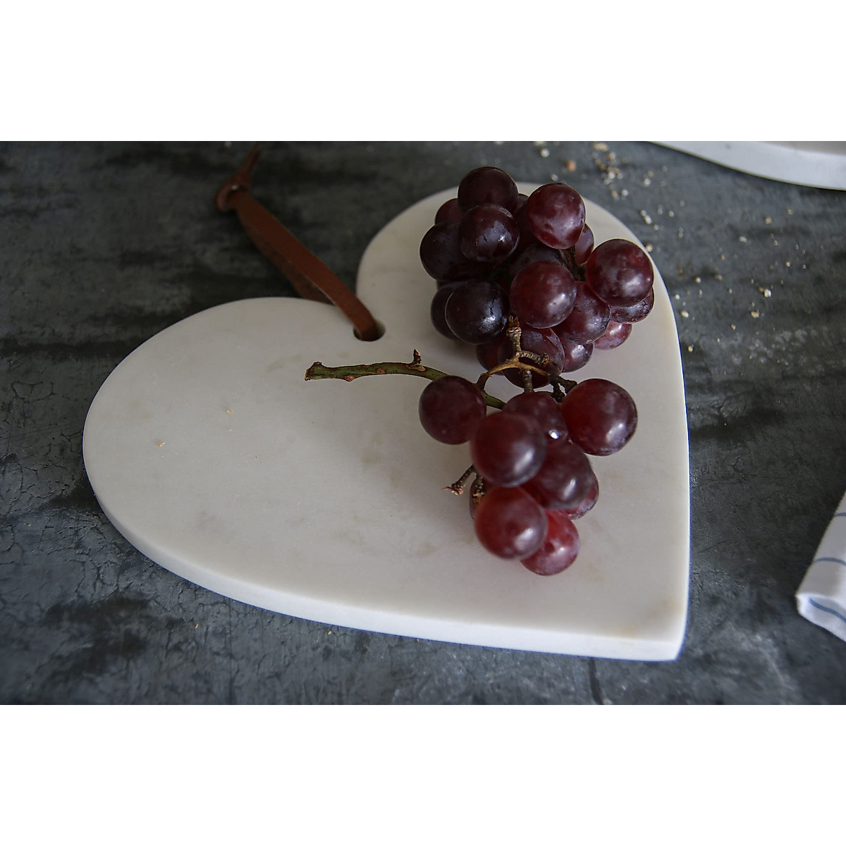 Foreside Home & Garden White Marble Heart Shaped Kitchen Serving Cutting Board, 8 x 9 x 0.5