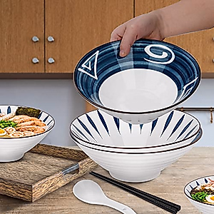CYSNATU Japanese Ramen Bowl, Ceramic Ramen Bowls Set of 2, 34oz Large Ramen Bowl Noodle, Ramen Bowl with Chopsticks and Spoon(Blue and White)
