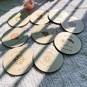Zenkeeper 9 Pcs Baby Milestone Plaques Milestone Discs Wooden Milestone Cards Laser Cut and Engraved, Holiday Milestone Plaques Signs for Baby