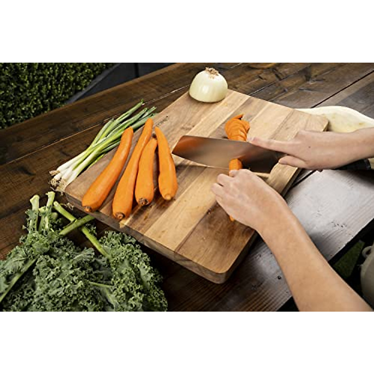 BLACKSTONE 5595 Solid Acacia Wood Griddle Cutting Board with Feet (17 x 12”)- Large and Lightweight, Premium Durable Quality to Chop Vegetables for Indoor, Outdoor, Kitchen, Easy to Clean (Rectangle)