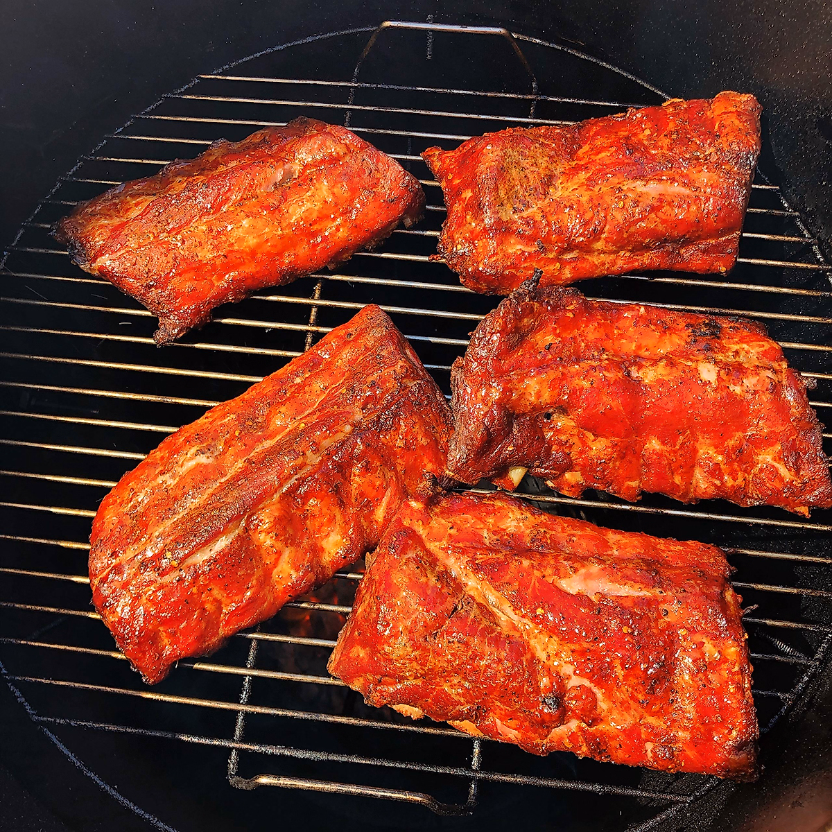 Hardcore Carnivore Red: pork, chicken & BBQ seasoning (Large Shaker)