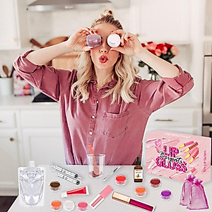 BRIPATI DIY Lip Gloss Making Kit, 46PCS DIY Lip Gloss Kit to Make Your Own Lip Gloss, Moisturizing Lip Glaze Handmade Set, Beginner Lip Gloss Kit, Lip Gloss Making Supplies Set for Women Girls