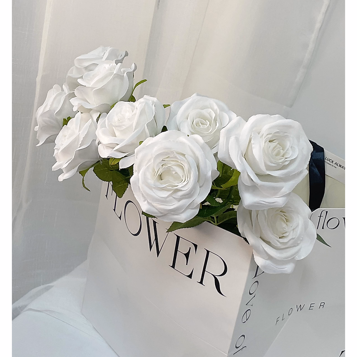 DSforG 25PCS White Flowers Silk Rose Artificial Flowers Real Touch Fake Rose w/Stem Faux Flowers Gift Box for Weddings Parties Floral Arrangements Arrangements Party Tables Decorations