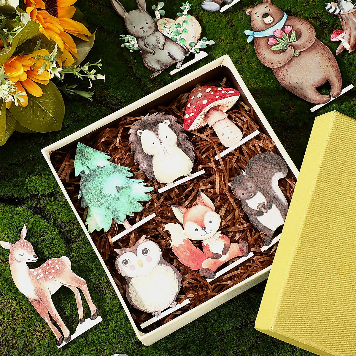 Geetery 12 Pcs Woodland Animals Wooden Animal Cutout Shapes Forest Painted Woodland Baby Shower Decorations Woodland Creatures Wood Table Centerpieces for Woodland Camp Party Supplies (Cute)