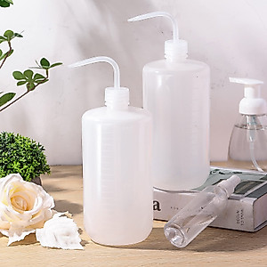 Mumufy 8 Pcs 1000 ml 33 oz Plastic Squeeze Bottle Safety Wash Bottles Lab Squeeze Bottle Squirt Tattoo Bottle with Narrow Mouth and Scale for Chemistry Industry Lab Gardening Tattoo Washing Cleaning