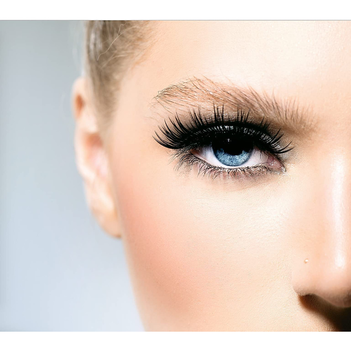 MaveUp Eyelash Growth Serum Booster. Enhanced Length. Works Like Magic. Fuller Lashes & Mesmerizing Look. Nourishing. Thicker. Longer. Your Secret to Gorgeous Eyes. Alluring. Must Have.