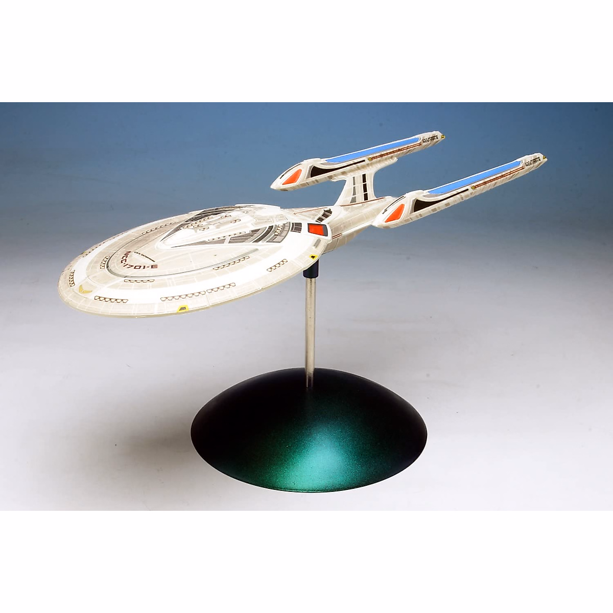 AMT Star Trek U.S.S. Enterprise Box Set 1:2500 Scale Snap Model Kit