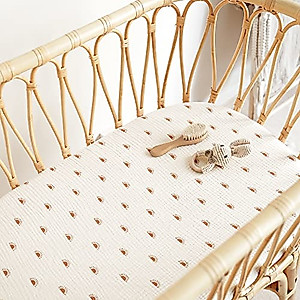 Konssy 2 Pack Soft Breathable Muslin Fitted Bassinet Sheets for Baby Girl Boy, Fit Oval Rectangle Cradle, Moses Basket Pad/Mattress (Camel, Sun)