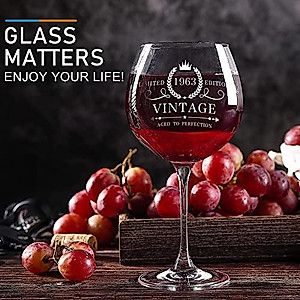 Sllyfo 60th Birthday Gifts for Her Women 60th Birthday Decorations Wine Glasses- Fabulous Crystal Glass VINTEGE 1963
