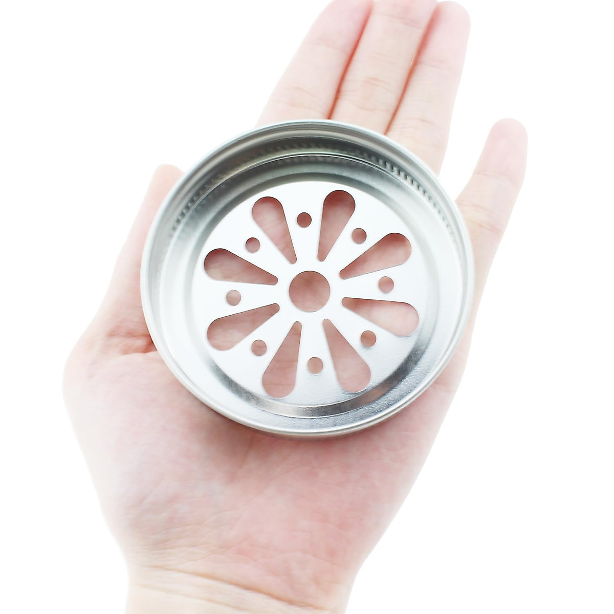 TAODAN 8pcs Mason Can Jar Lids Regular Mouth Jar with Flower Canning Lids Rustproof Daisy Cut with Straw Hole for Mason, Ball, Canning Jar