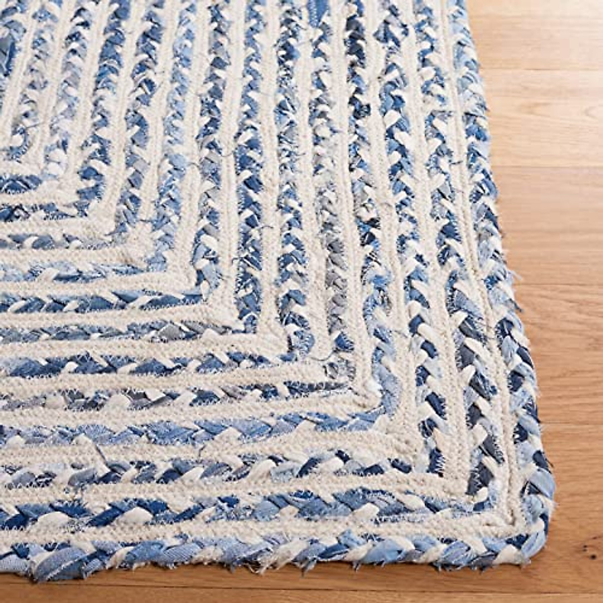 Safavieh Braided Collection Area Rug - 5' x 8', Blue & Ivory, Handmade Farmhouse Cotton, Ideal for High Traffic Areas in Living Room, Bedroom (BRD260M)