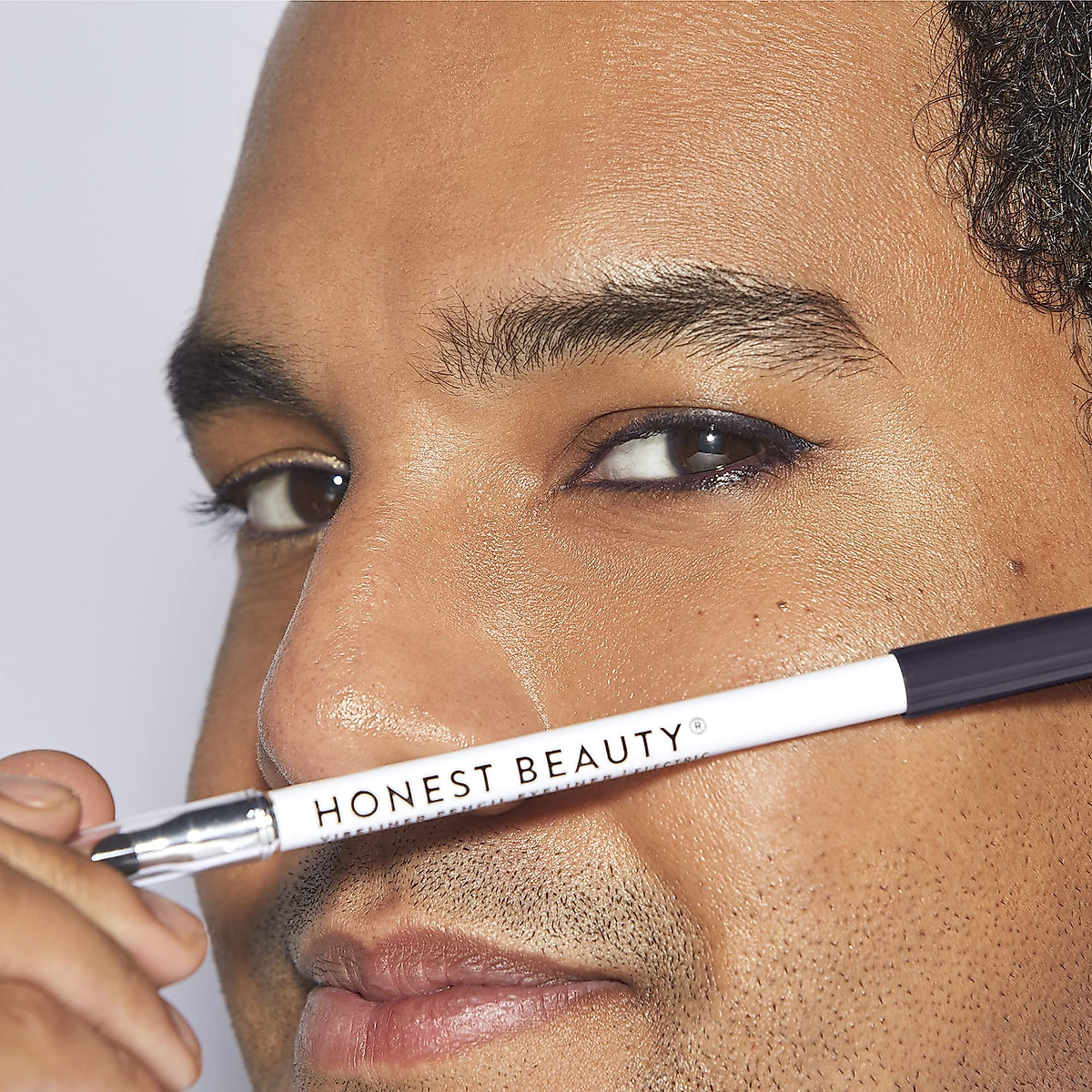 Honest Beauty Vibeliner Pencil Eyeliner | Electric (Matte Plum) | With Jojoba Oil, Meadowfoam Oil, & Macadamia Nut Oil | With built-in smudger | .038 Oz