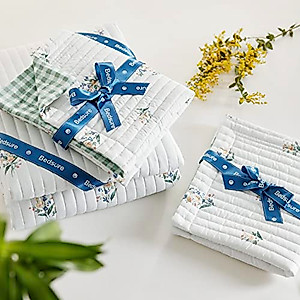 Bedsure Floral Quilt Set Queen - Reversible Summer Quilt, 3 Pieces Bedding Set, Botanical Spring Flower Microfiber Lightweight Bedspread, Coverlet Set with 2 Pillow Shams for All Seasons (90"x96")