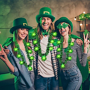 Jeairts Led St.Patrick's Day Necklace Glowing Shamrocks Necklaces with Irish Green Bracelet Lucky Clover Pendant Necklace Irish Party Costume Accessories