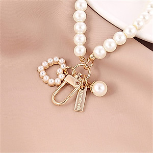 JJLFresheners Women's Imitation Pearl Chain, Golden Car Key Chain Backpack Key Pendant Accessories Key Ring Charm Gifts, Love Heart Car Keychain 1PC